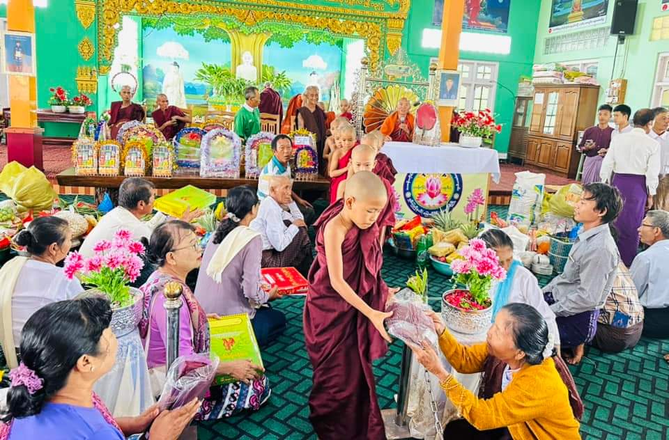 နောင်ချိုမြို့နယ်၌ ဘုန်းတော်ကြီးကျောင်းများတွင် ဝါဆိုလပြည့်နေ့၌ ဥပုသ်သီတင်း သီလဆောက်တည်ကြသူများဖ
