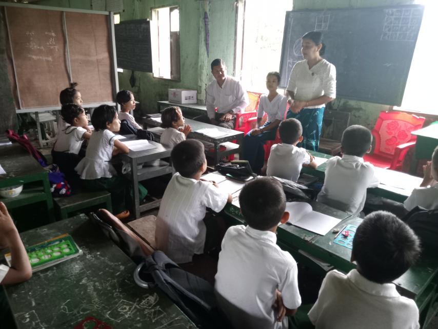ပေါက်တောမြို့၊ အမှတ် ၃ ရပ်ကွက်ရှိ အခြေခံပညာမူလတန်းကျောင်း၌ နယ်လှည့