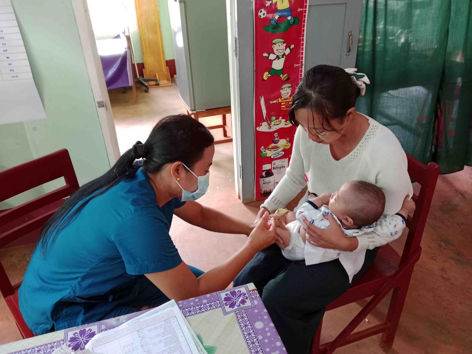 ဆီဆိုင်မြို့နယ်၌ အသက် ၁ နှစ်ခွဲအောက် ကလေးငယ်များအား ပုံမှန်ကာကွယ