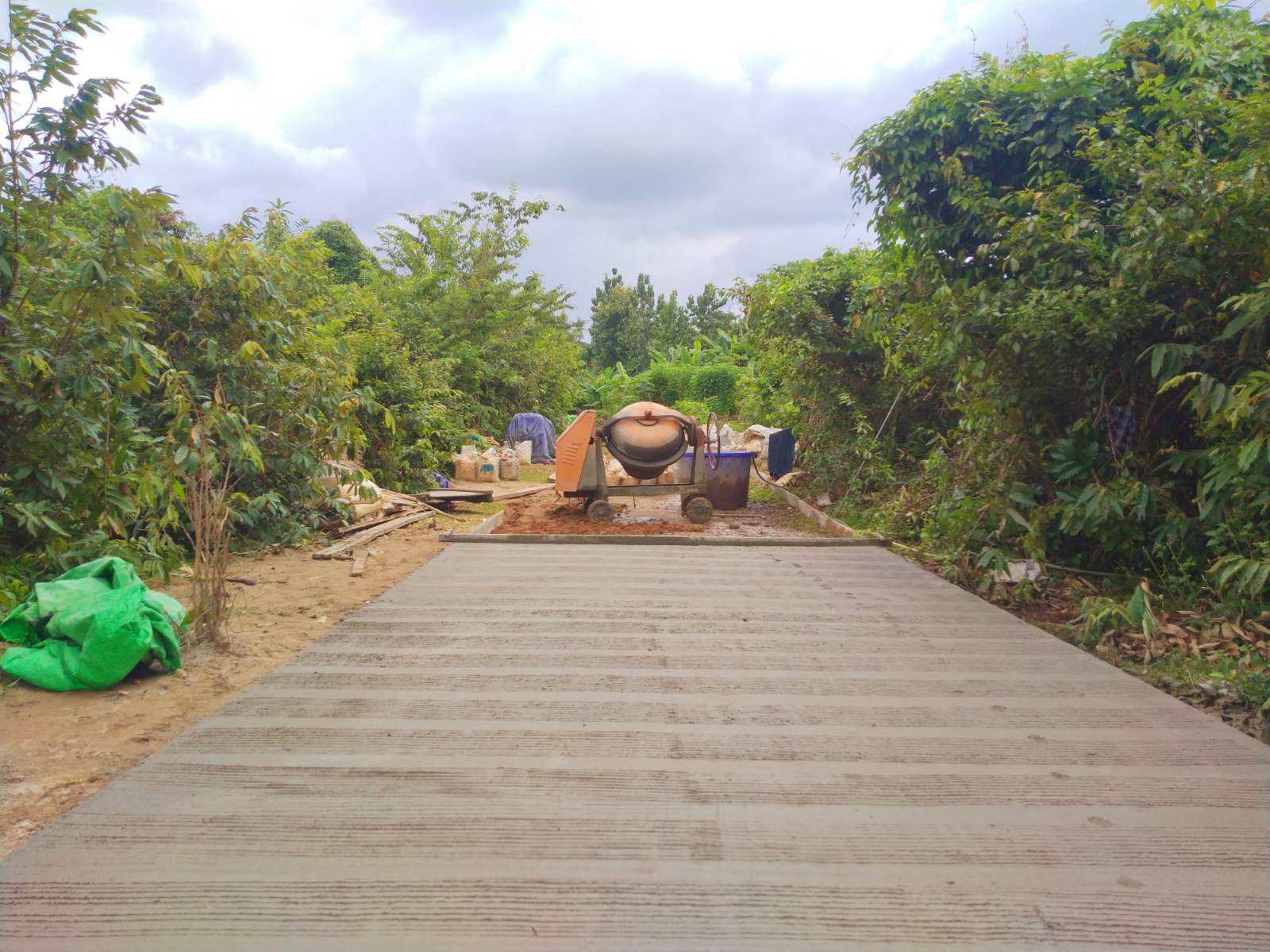 ပိုင်ကျုံမြို့ အမှတ် ၂ ရပ်ကွက်‌ရှိ ကျမ်းစာသင်ကျောင်းလမ်းအား ကွန်ကရစ်လမ