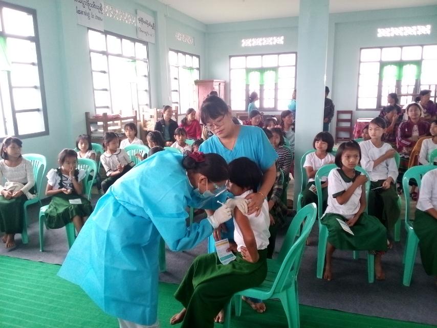 ဆွမ်ပရာဘွမ်မြို့ အခြေခံပညာအထက်တန်းကျောင်း၌ ကျောင်းအခြေပြု သားအိမ်ခေါင