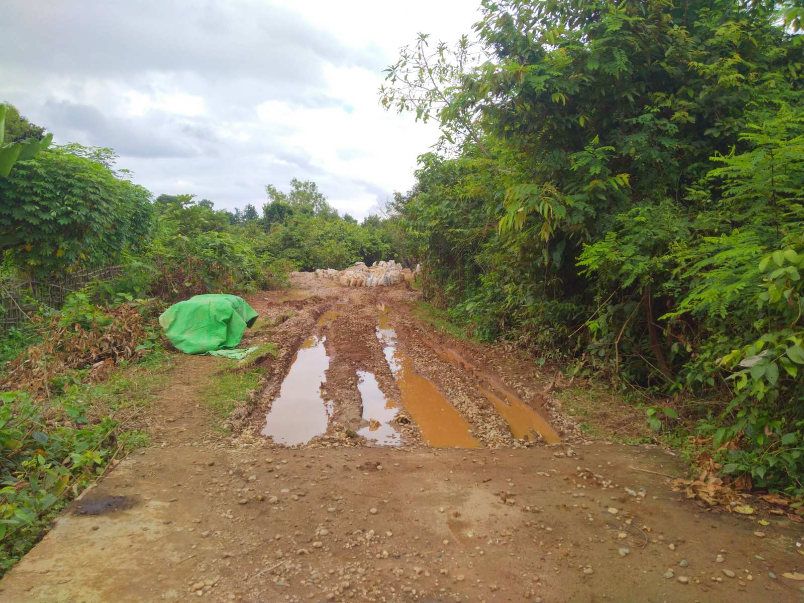 ပိုင်ကျုံမြို့ အမှတ် ၂ ရပ်ကွက်‌ရှိ ကျမ်းစာသင်ကျောင်းလမ်းအား ကွန်ကရစ်လမ