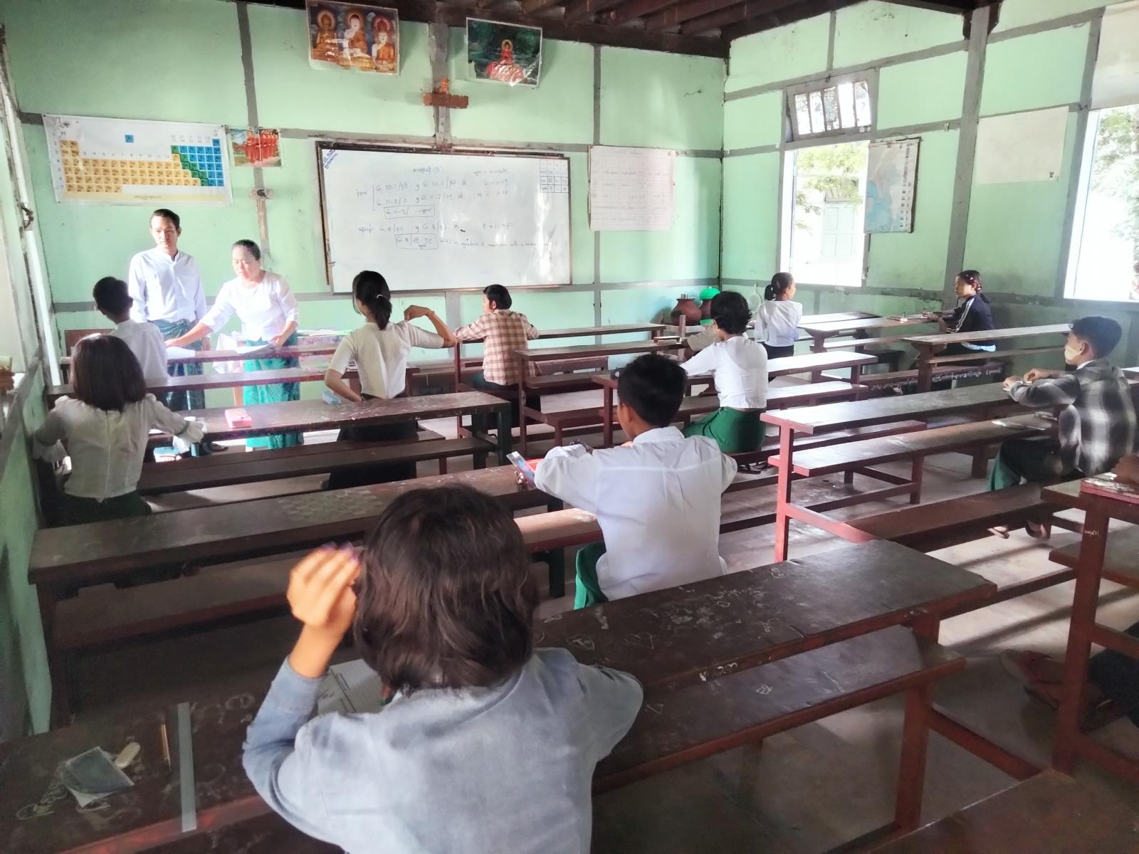 နတ်မောက်မြို့နယ်တွင် မြို့နယ်အဆင့် ကျောင်းသား သူများ အင်္ဂလိပ်စာနှင့