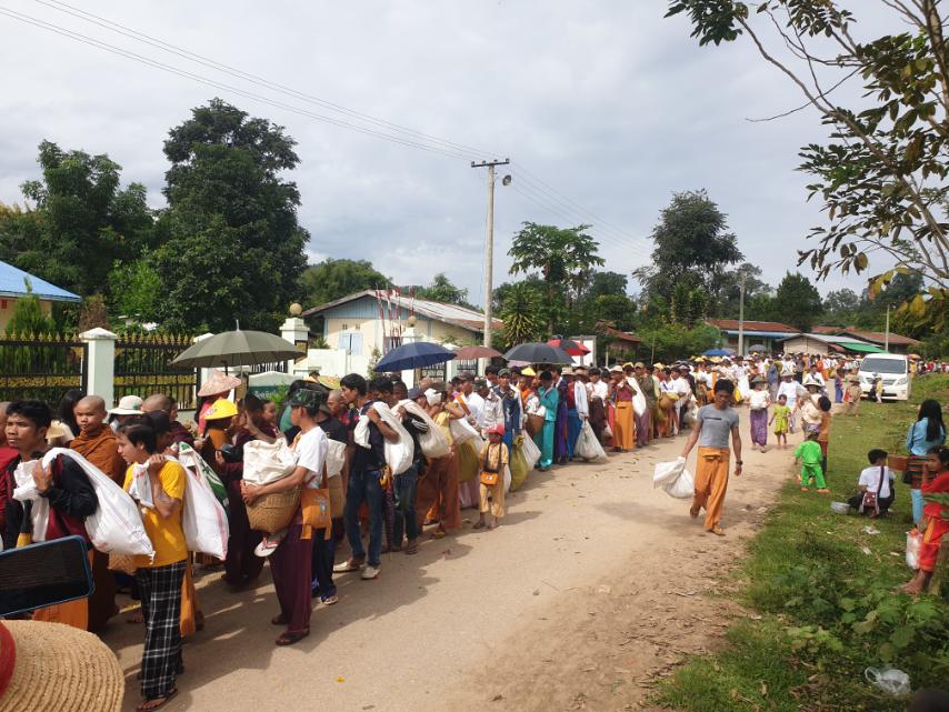 မိုင်းစံမြို့တွင် ဆွမ်းဆန်စိမ်းလောင်းလှူပွဲကို စည်ကားသိုက်မြိုက်စွာကျင်းပ Information And