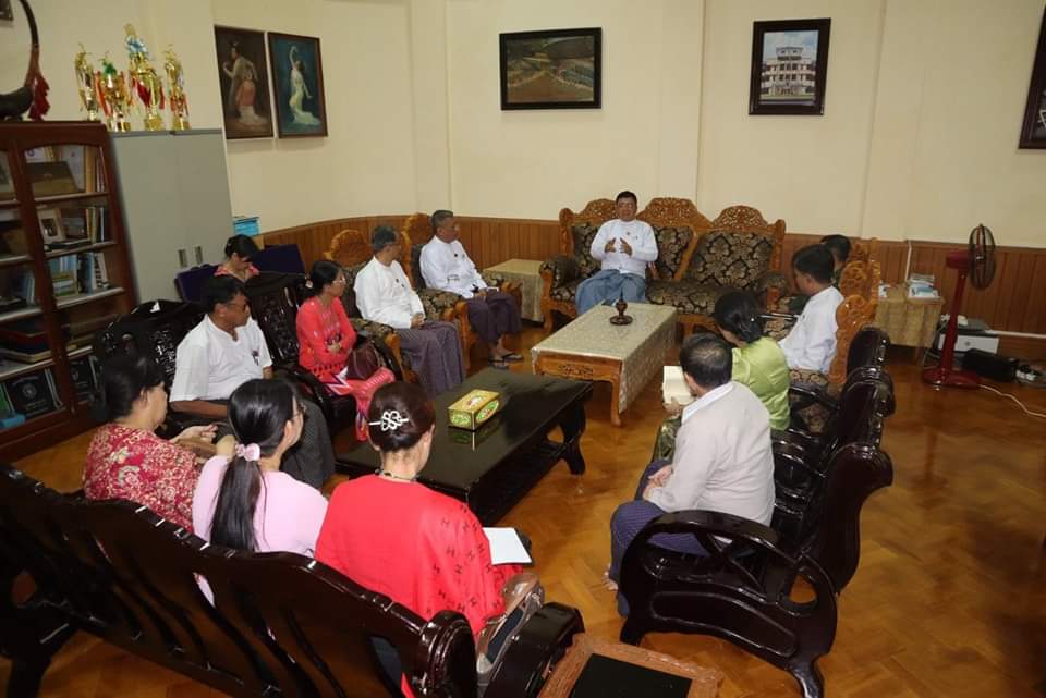 မွန်ပြည်နယ်ဝန်ကြီးချုပ်ဦးအောင်ကြည်သိန်း၊ မော်လမြိုင်တက္ကသိုလ်တွင် အထူးပ