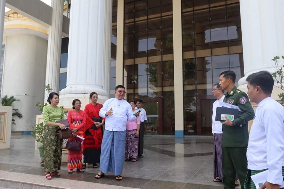 မွန်ပြည်နယ်ဝန်ကြီးချုပ်ဦးအောင်ကြည်သိန်း၊ မော်လမြိုင်တက္ကသိုလ်တွင် အထူးပ