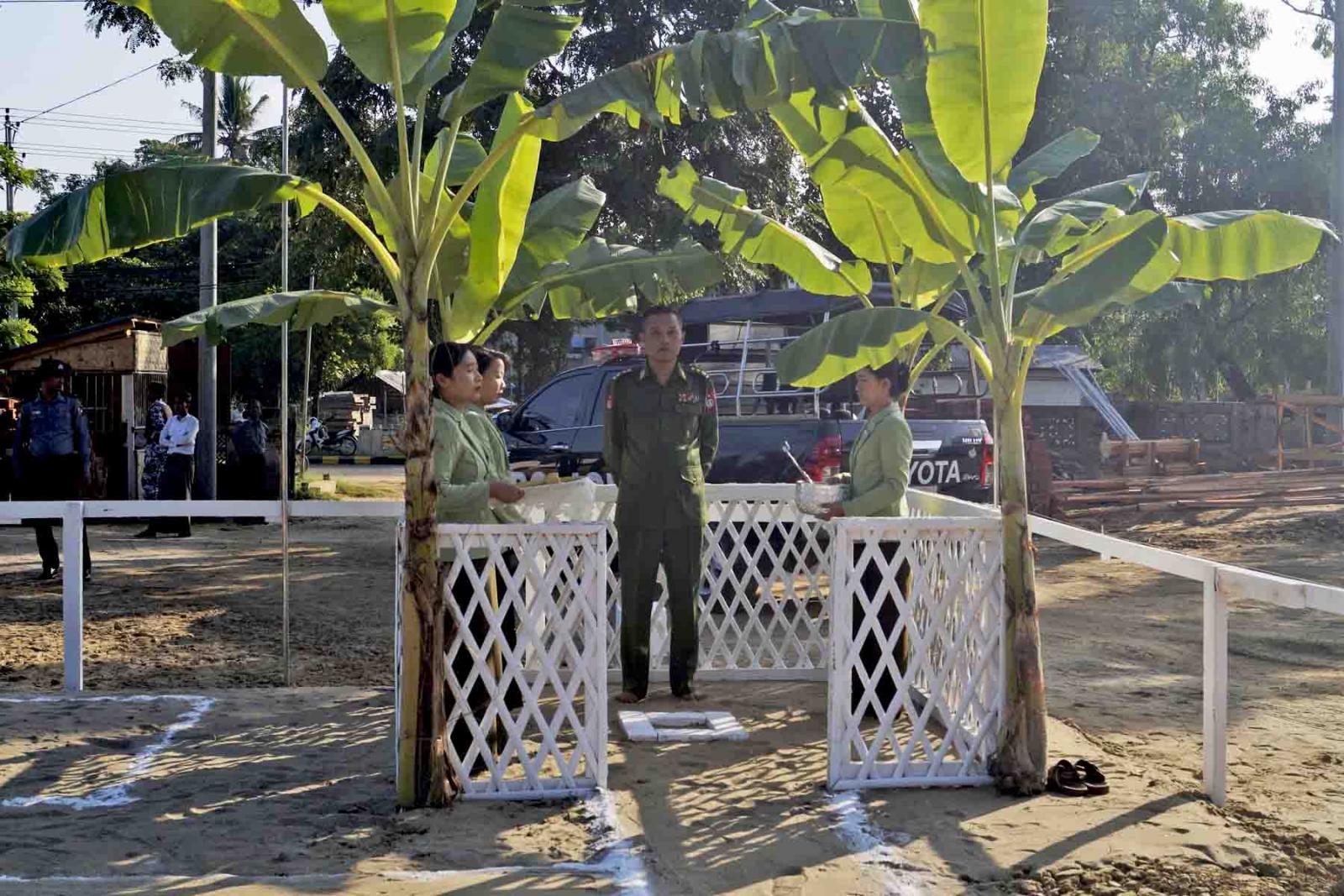 မကွေးတိုင်းဒေသကြီးဝန်ကြီးချုပ် သီရိပျံချီ ဦးတင့်လွင် မင်းဘူးမြို့