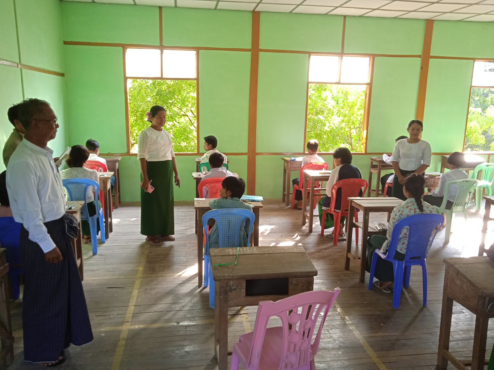 မြစ်သားမြို့နယ် မြစ်သား အ ထ က ကျောင်း၌ အင်္ဂလိပ်စာနှင့်သင်္ချာဘာသာရပ် စ