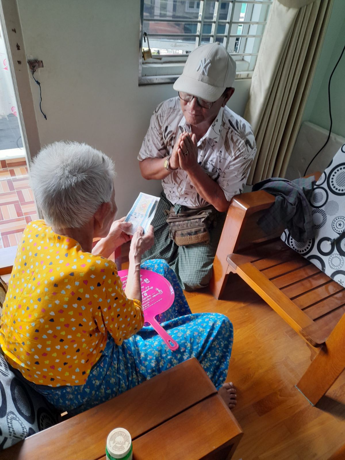 တွံတေးမြို့၌ အသက် ၈၅ နှစ်နှင့်အထက် ဘိုးဘွားများအား နိုင်ငံတော်မှထောက