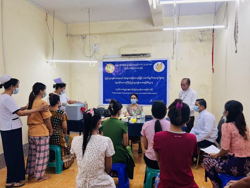 ပြည်မြို့တွင် မြန်မာနိုင်ငံ ပြည်သူ့ကျန်းမာရေးပညာရပ်ဆိုင်ရာ နှီးနှောဖလှယ