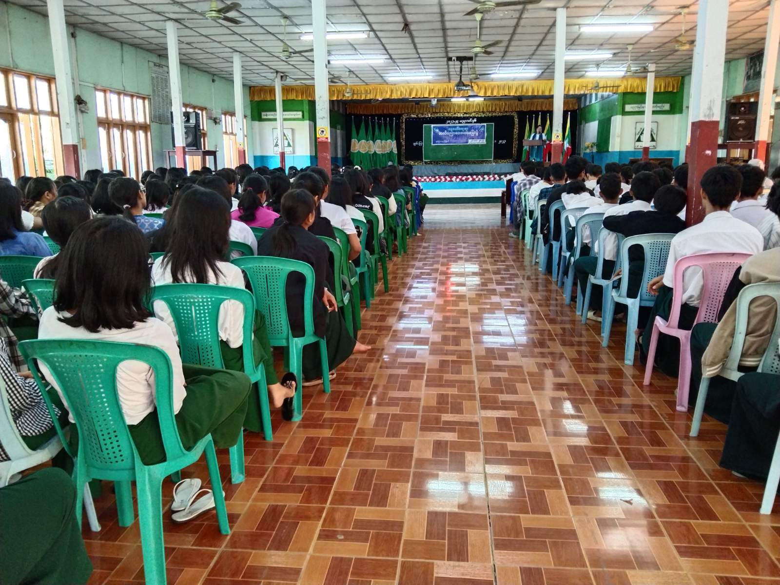 ချမ်းမြသာစည်မြို့နယ် အမှတ် ၂၆ အ ထ ကကျောင်း၌ လူငယ်ရေးရာအသိပညာပေး ဟောပ