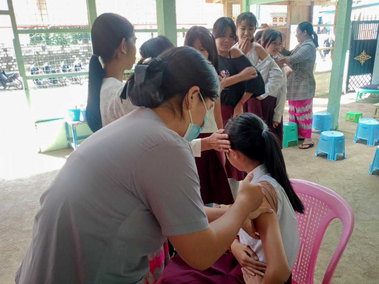 ပင်လုံမြို့၊ ပန်းပျိုးလက်ကိုယ်ပိုင်အလယ်တန်းကျောင်း၌ Hpv သားအိမ်ခေါင