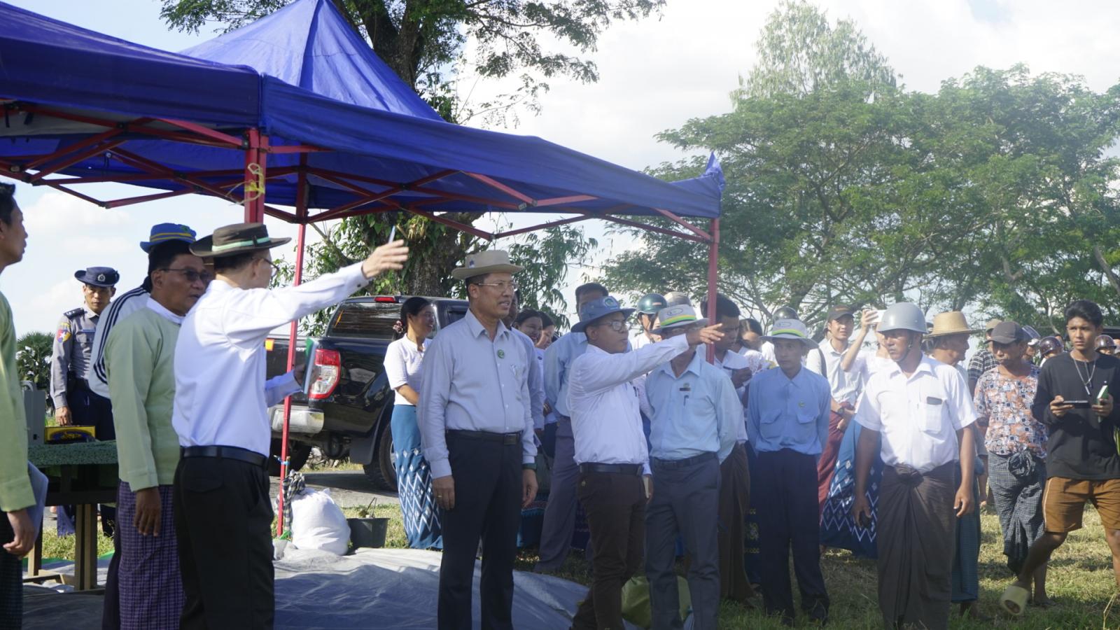 ဧရာဝတီတိုင်းဒေသကြီးဝန်ကြီးချုပ်ဦးတင်မောင်ဝင်း အိမ်မဲမြို့နယ်အတွင်း စိုက