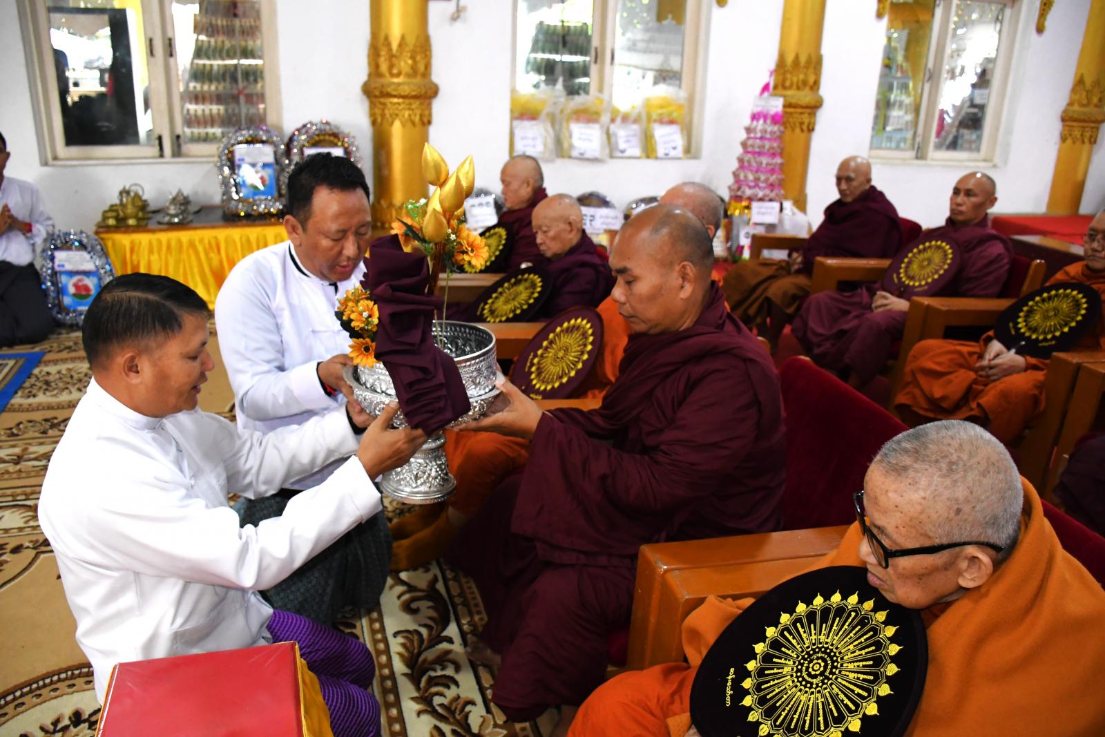 ကျိုင်းတုံမြို့လုံးကျွတ် ၅၁ ကြိမ်မြောက် စုပေါင်းမဟာဘုံကထိန်သင်္ကန်း ဆက