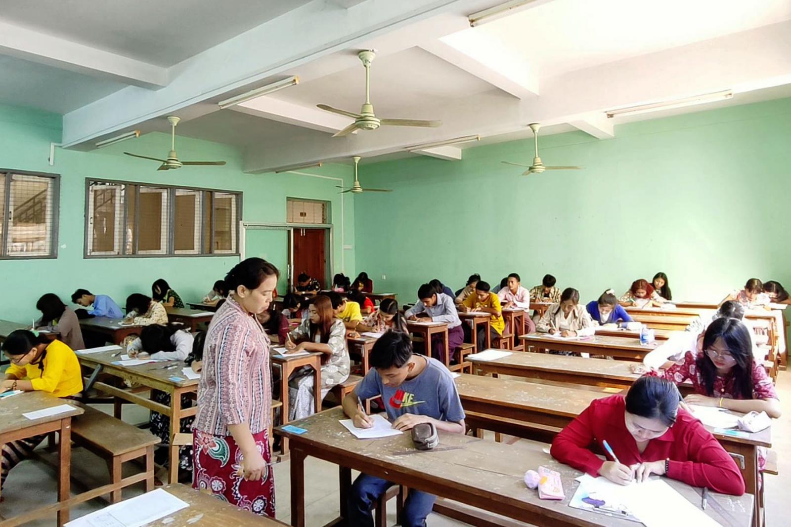 မိတ္ထီလာစီးပွားရေးတက္ကသိုလ်တွင် ၇၆ နှစ်မြောက် လွတ်လပ်ရေးနေ့ အထိမ်းအမှတ