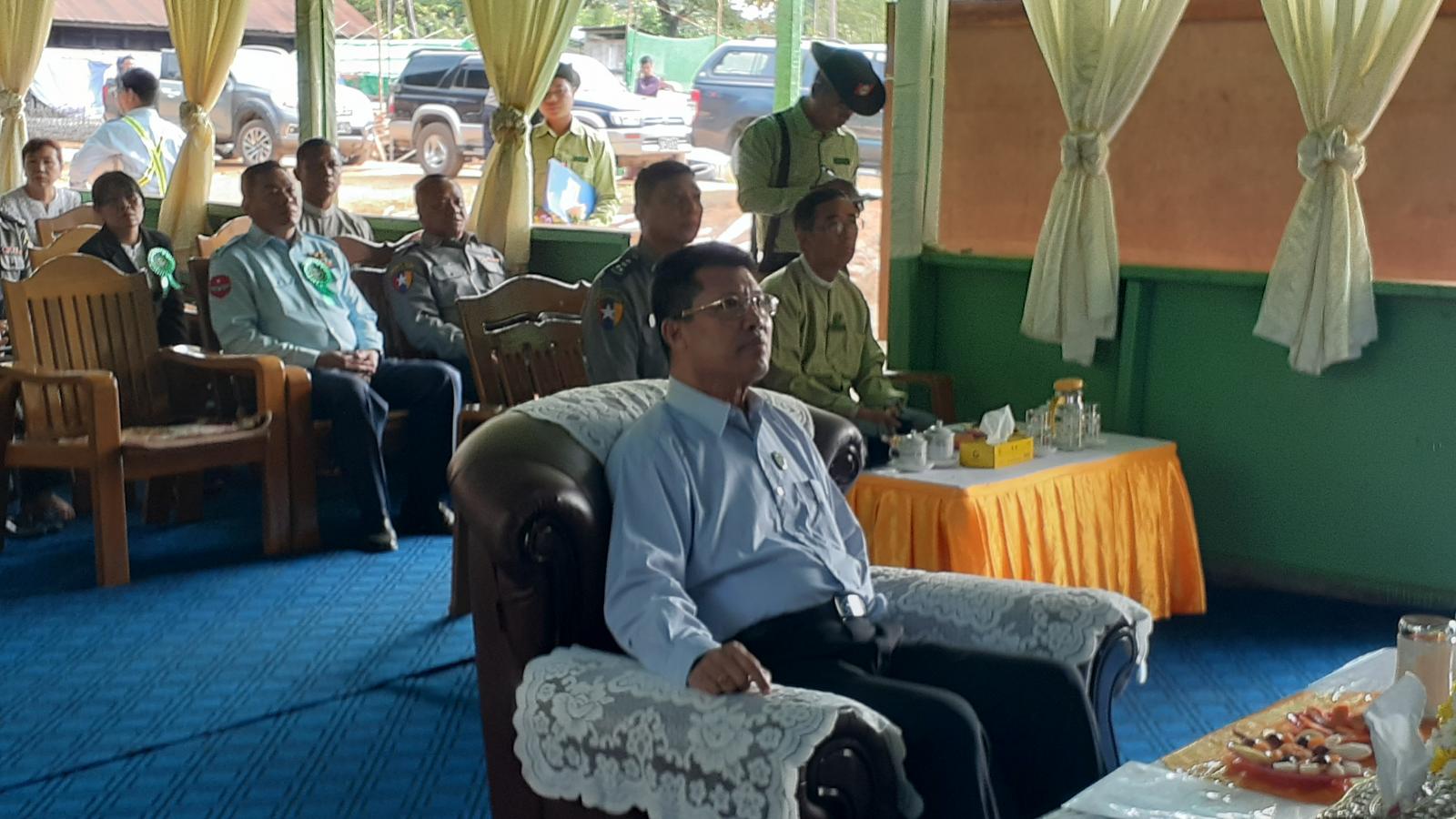 ဧရာဝတီတိုင်းဒေသကြီးအစိုးရအဖွဲ့ဝန်ကြီးချုပ် ဦးတင်မောင်ဝင်း မြန်အောင