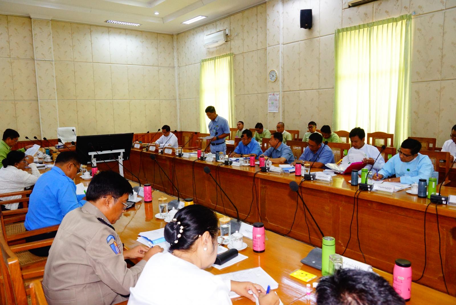 နေပြည်တော်ကောင်စီအဖွဲ့ဝင် ဗိုလ်မှူးကြီးမင်းနောင် နေပြည်တော်ကုန်ဈေးနှုန