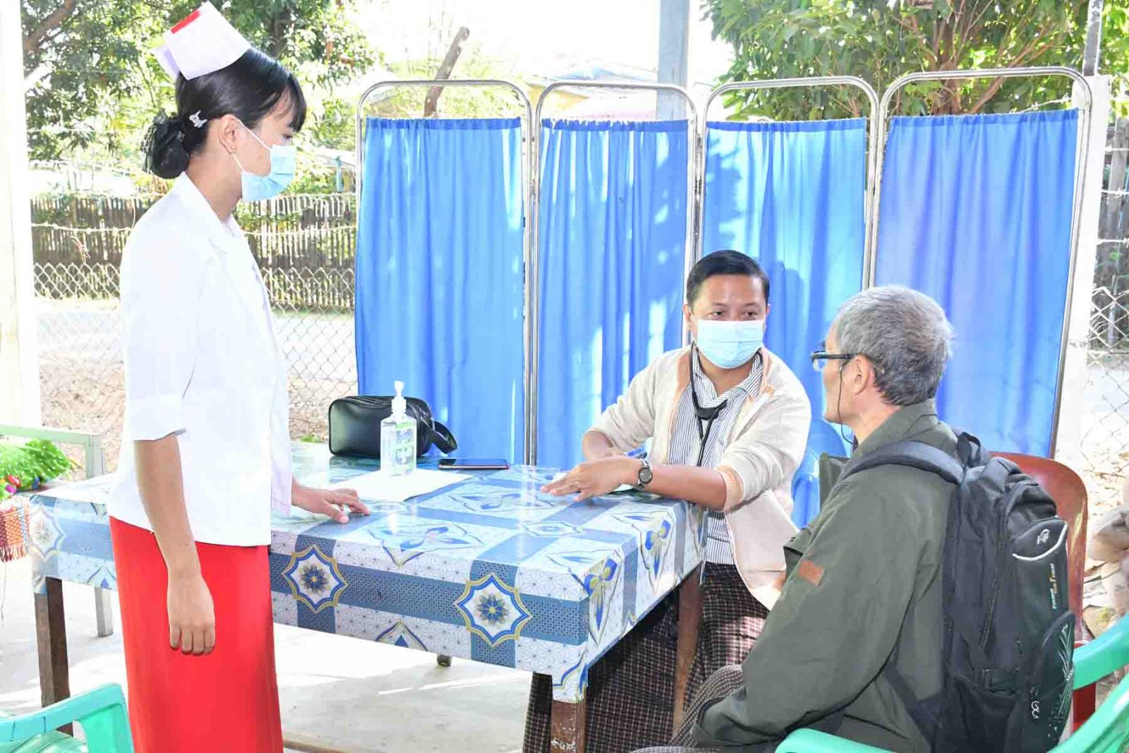 တပ်ကုန်းမြို့၌ အငြိမ်းစားဝန်ထမ်းများအား ဆီးချို၊ သွေးတိုး၊ သွားနှင့်ခံတ