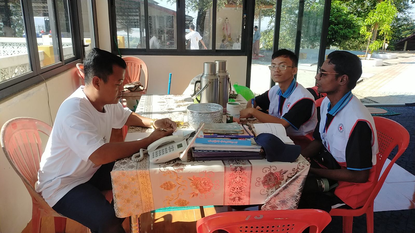 ပေါင်မြို့နယ်၌ မြန်မာနိုင်ငံကြက်ခြေနီအသင်းမှ ဆောင်ရွက်သည့် အရေးပေ