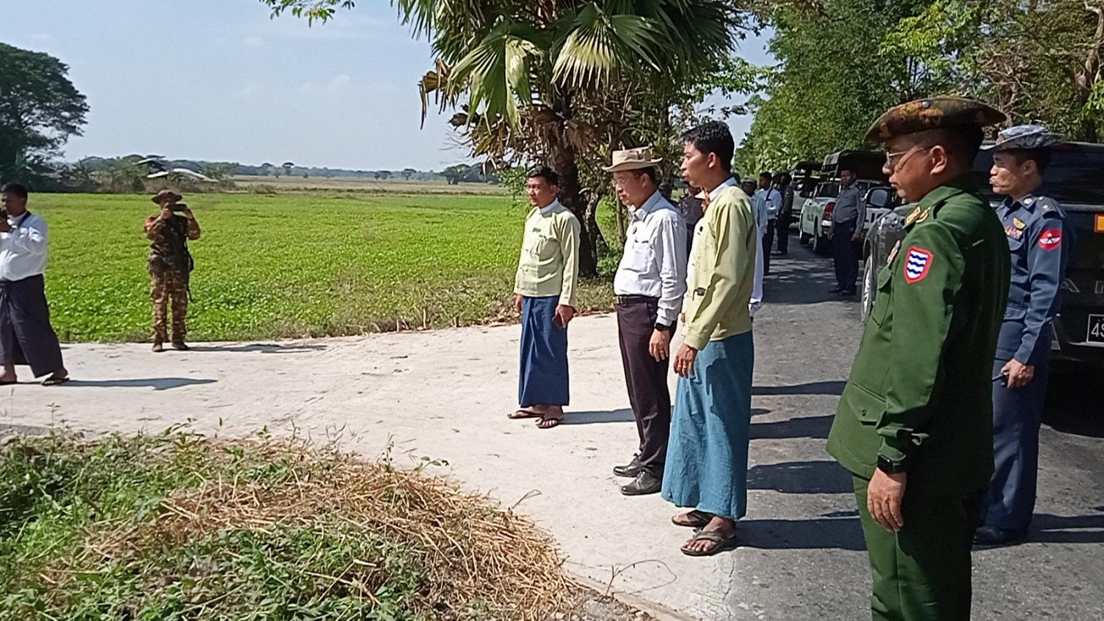 ဧရာဝတီတိုင်းဒေသကြီးဝန်ကြီးချုပ် ဦးတင်မောင်းဝင်း ကျုံကနိကျေးရွာတွင် ပိုက