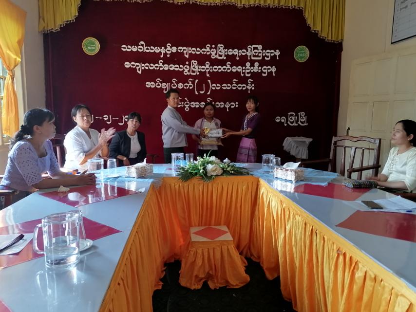 ရေဖြူမြို့နယ်၌ အသက်မွေးဝမ်းကျောင်း အထောက်အကူပြု အခြေခံအပ်ချုပ်စက် ၂