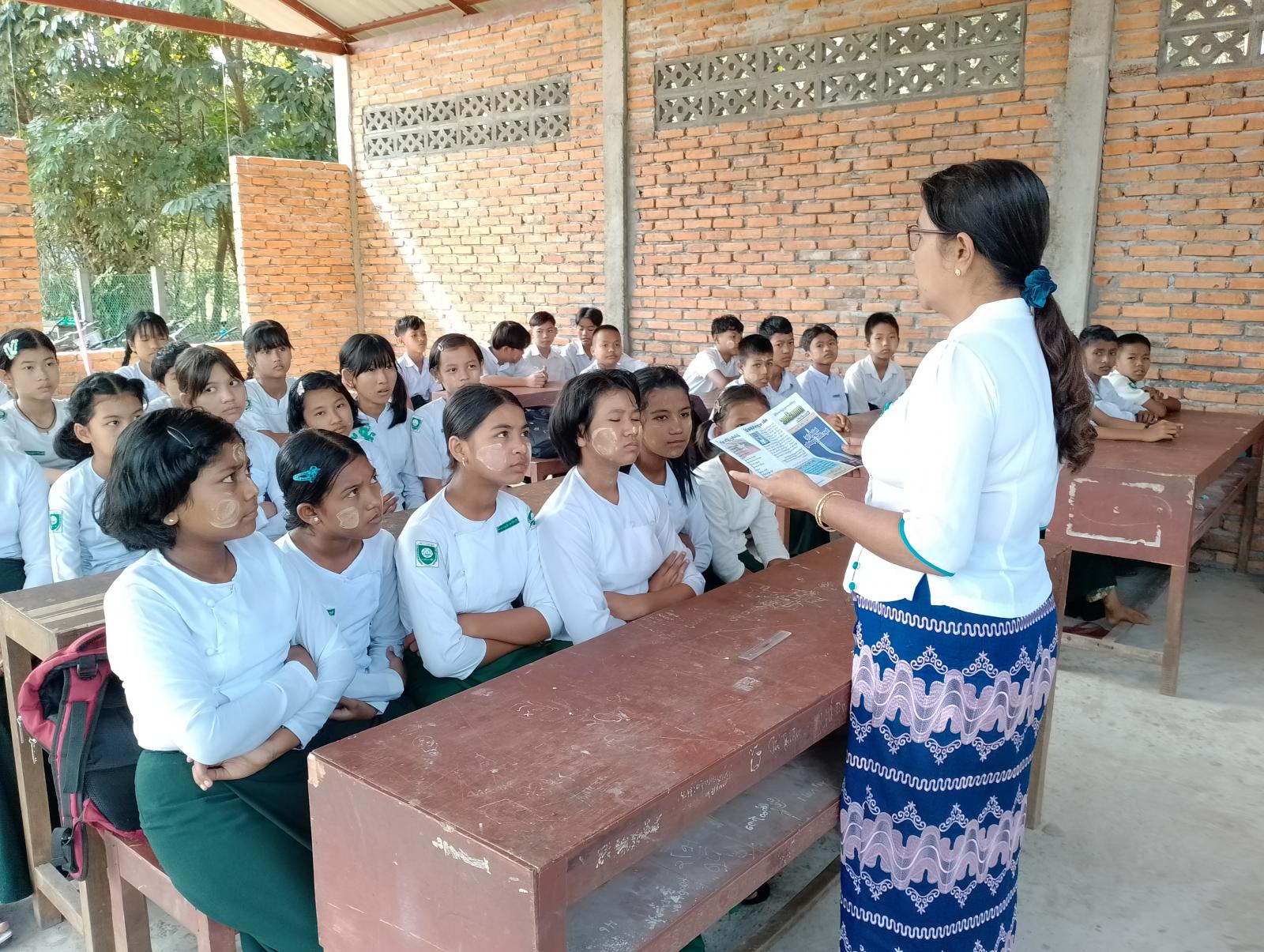 ၇၆ နှစ်မြောက် လွတ်လပ်ရေးနေ့အထိမ်းအမှတ်အကြို အသိပညာပေးဟောပြောပွဲနှင့