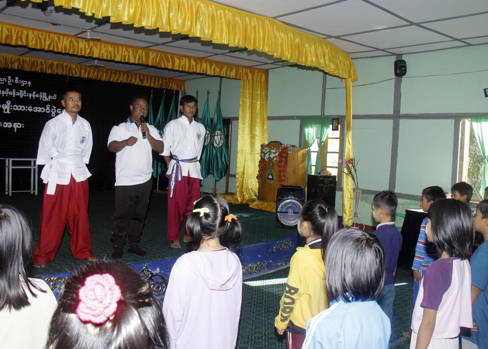 နမ့်စန်တွင် ကျောင်းသား ကျောင်းသူများကို မြန်မာ့သိုင်းအခြေခံသင်တန်းဖွင့