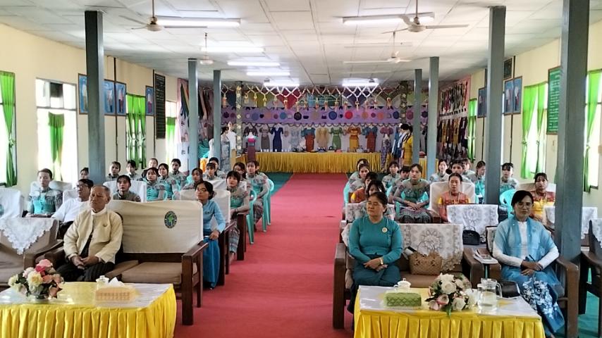 ဘားအံမြို့၌ ၇၆ နှစ်မြောက် လွတ်လပ်ရေးနေ့အကြိုအထိမ်းအမှတ် စာပေစကားဝိုင်း ကျင်းပ Information And