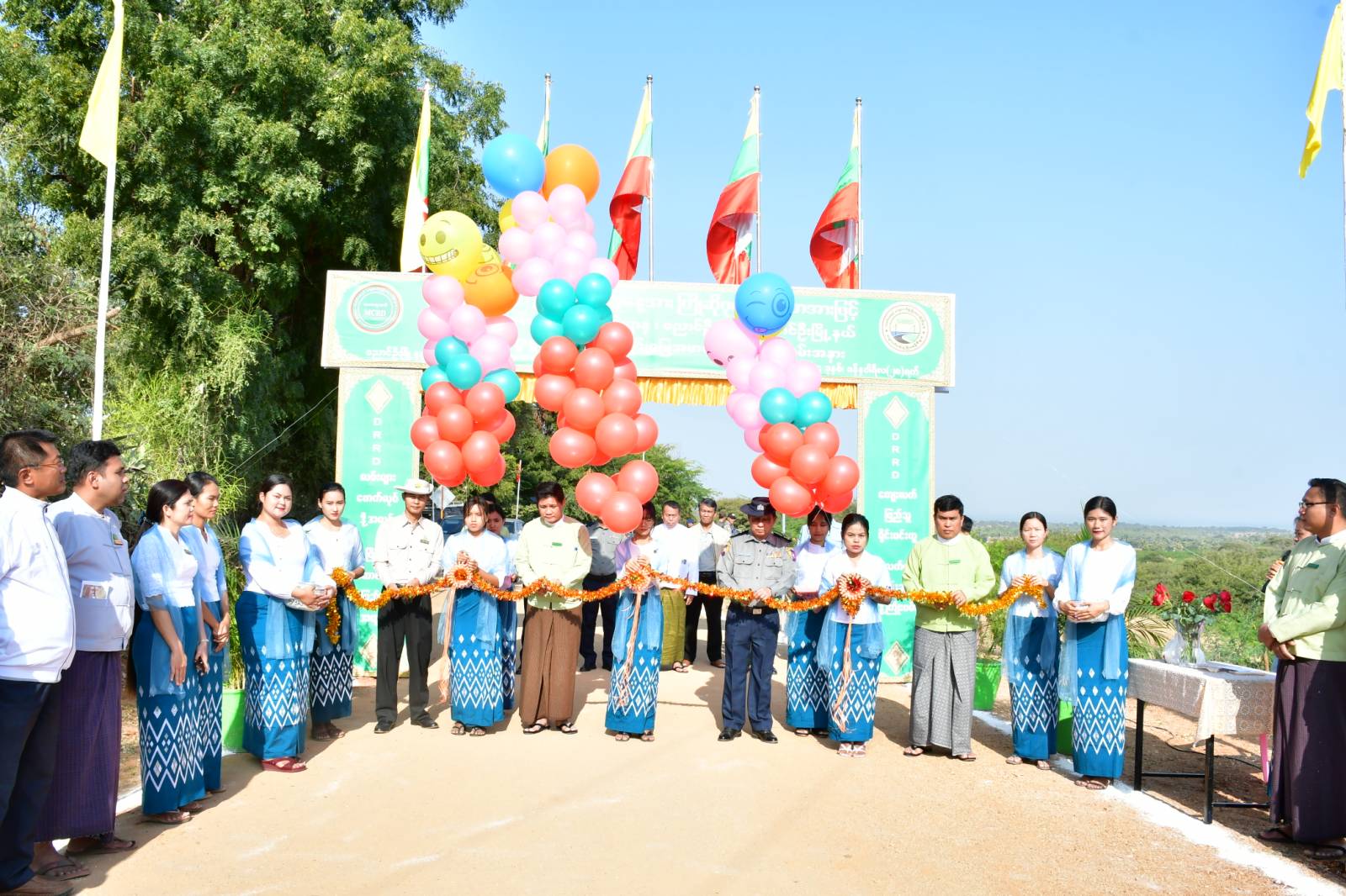 ၇၇ နှစ်မြောက် ပြည်ထောင်စုနေ့ကို ကြိုဆိုဂုဏ်ပြုသောအားဖြင့် စည်သာကျေးရွာ