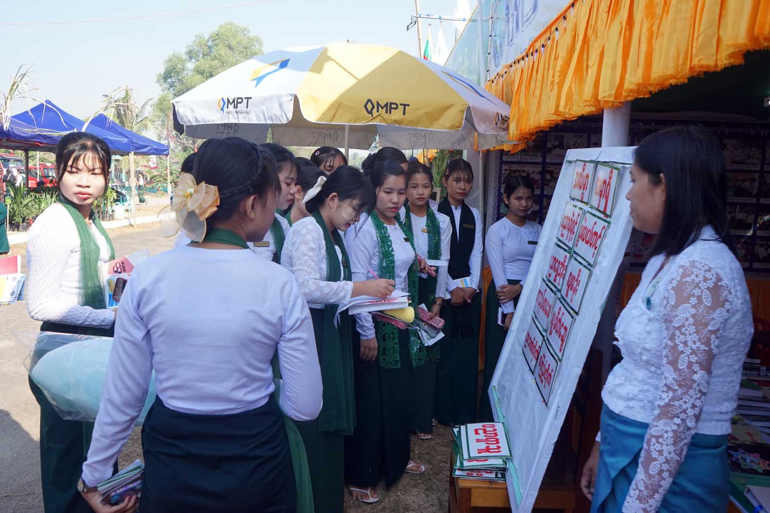 ၇၆ နှစ်မြောက် လွတ်လပ်ရေးနေ့အထိမ်းအမှတ်ပြခန်းများတွင် လာရောက်ကြည့်ရ