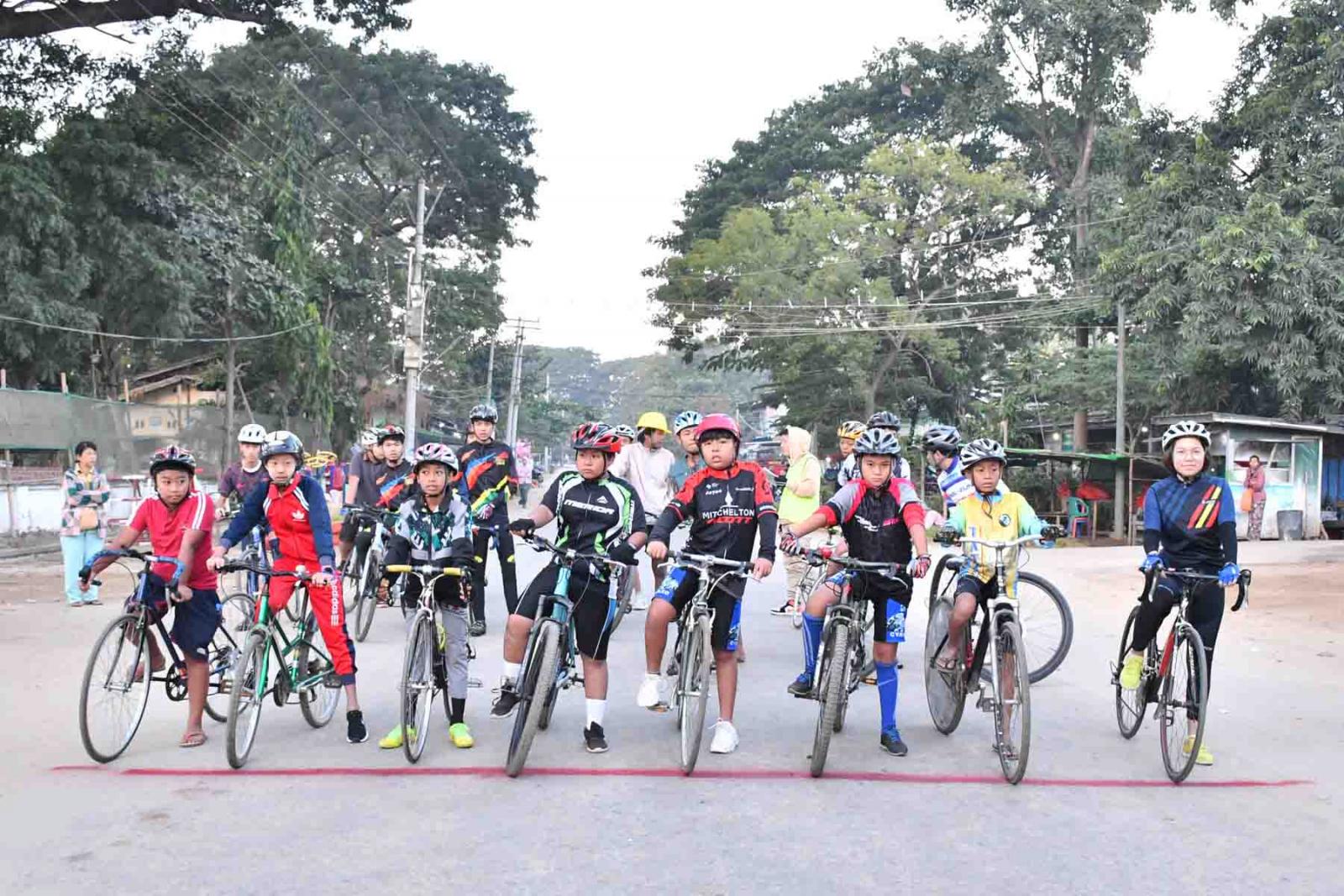 တပ်ကုန်းမြို့၌ ၇၆ နှစ်မြောက် လွတ်လပ်ရေးနေ့အထိမ်းအမှတ် စက်ဘီးစီးပြိုင်ပ