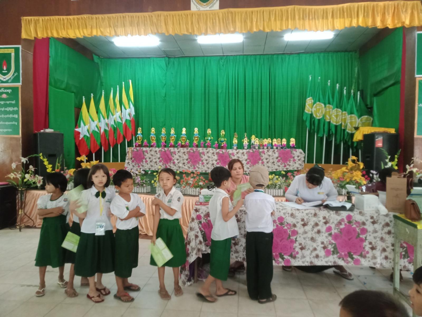 ဒဂုံမြို့သစ် ဆိပ်ကမ်း မြို့နယ်၌ ပြည်သူ့ကျန်းမာရေးဌာနမှ ကျောင်းသား၊ က