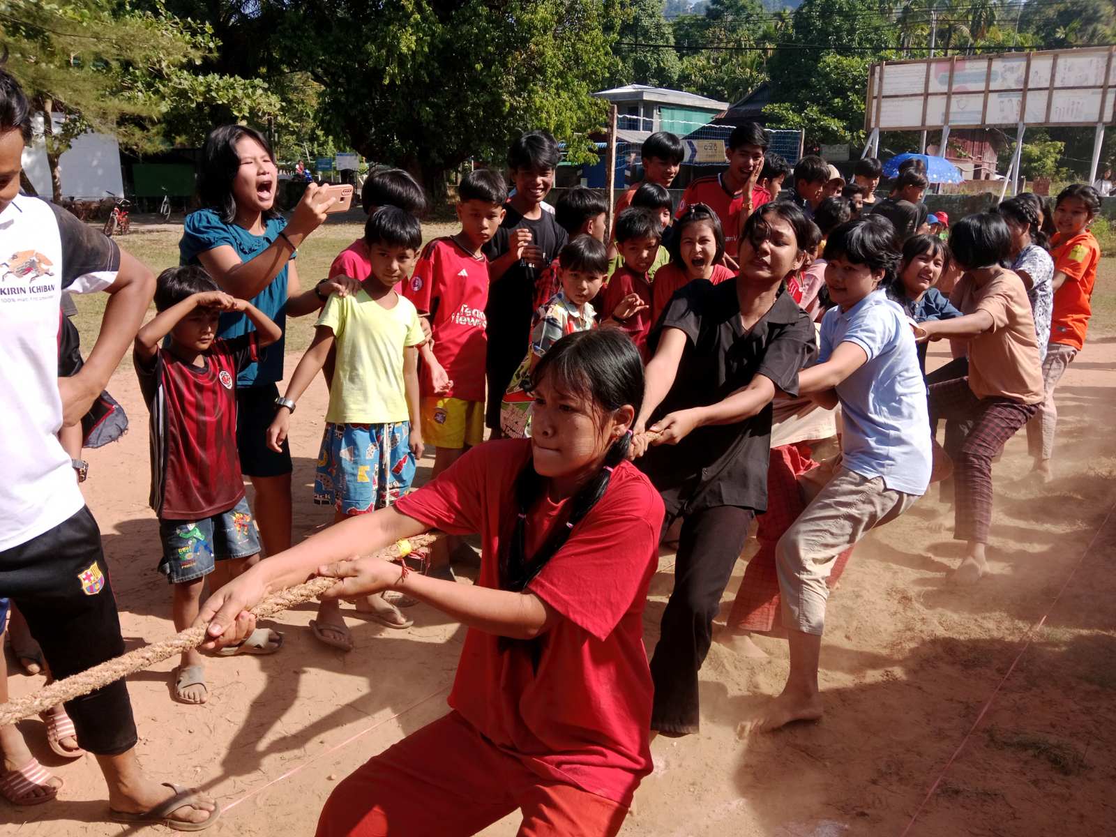သရက်ချောင်းမြို့နယ်တွင် ၇၆ နှစ်မြောက် လွတ်လပ်ရေးနေ့အထိမ်းအမှတ် ပျော်ပ