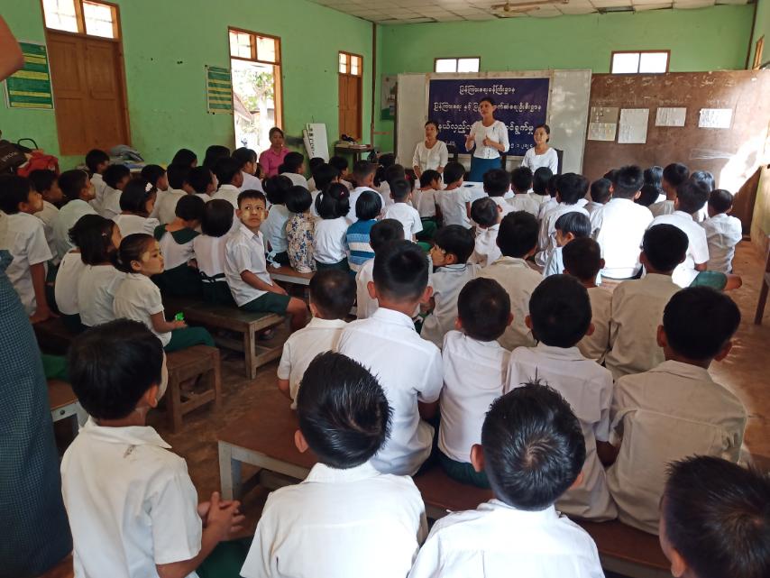 ကျိုက်ထိုမြို့နယ် အ မ က ကျားတဲ ၌ စာဖတ်ရှိန်မြှင့်တင်ရေးနယ်လှည့်စာကြည့