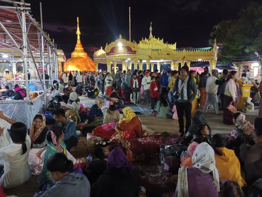 ဆံတော်ရှင် ကျိုက်ထီးရိုးစေတီတော်မြတ်ကြီးအား ယခုလအတွင်း ဘုရားဖူးပြည်သူ