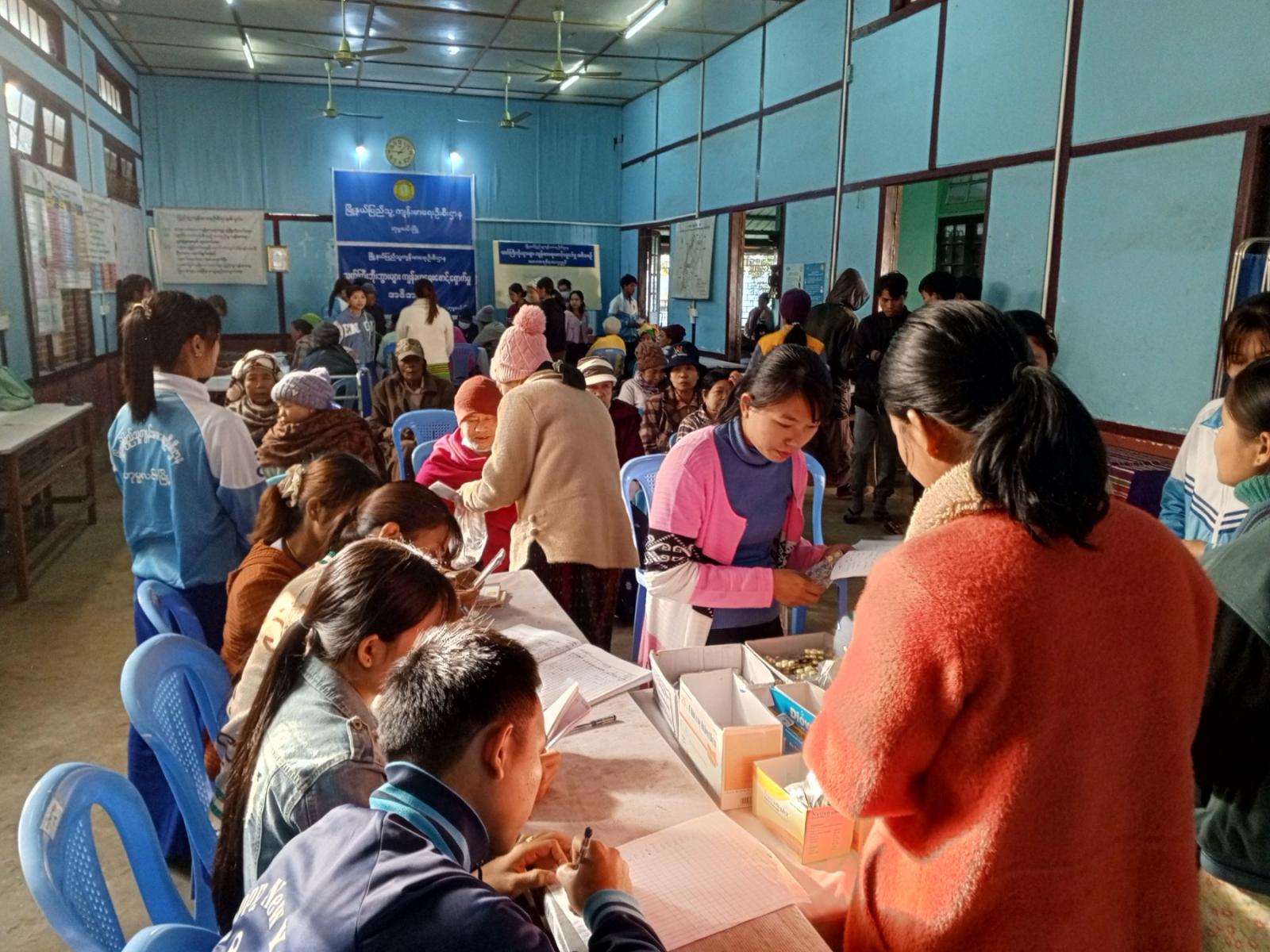 ဟုမ္မလင်း၌ သက်ကြီးဘိုးဘွားများ စောင့်ရှောက်မှုဆောင်ရွက်ပေး