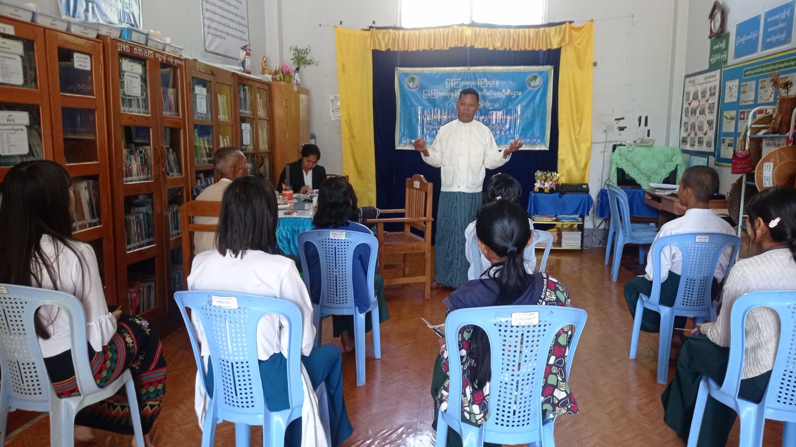 ပုဗ္ဗသီရိမြို့နယ် ပြည်သူ့စာကြည့်တိုက်၌ ၇၆ နှစ်မြောက် လွတ်လပ်ရေးနေ့အထိမ