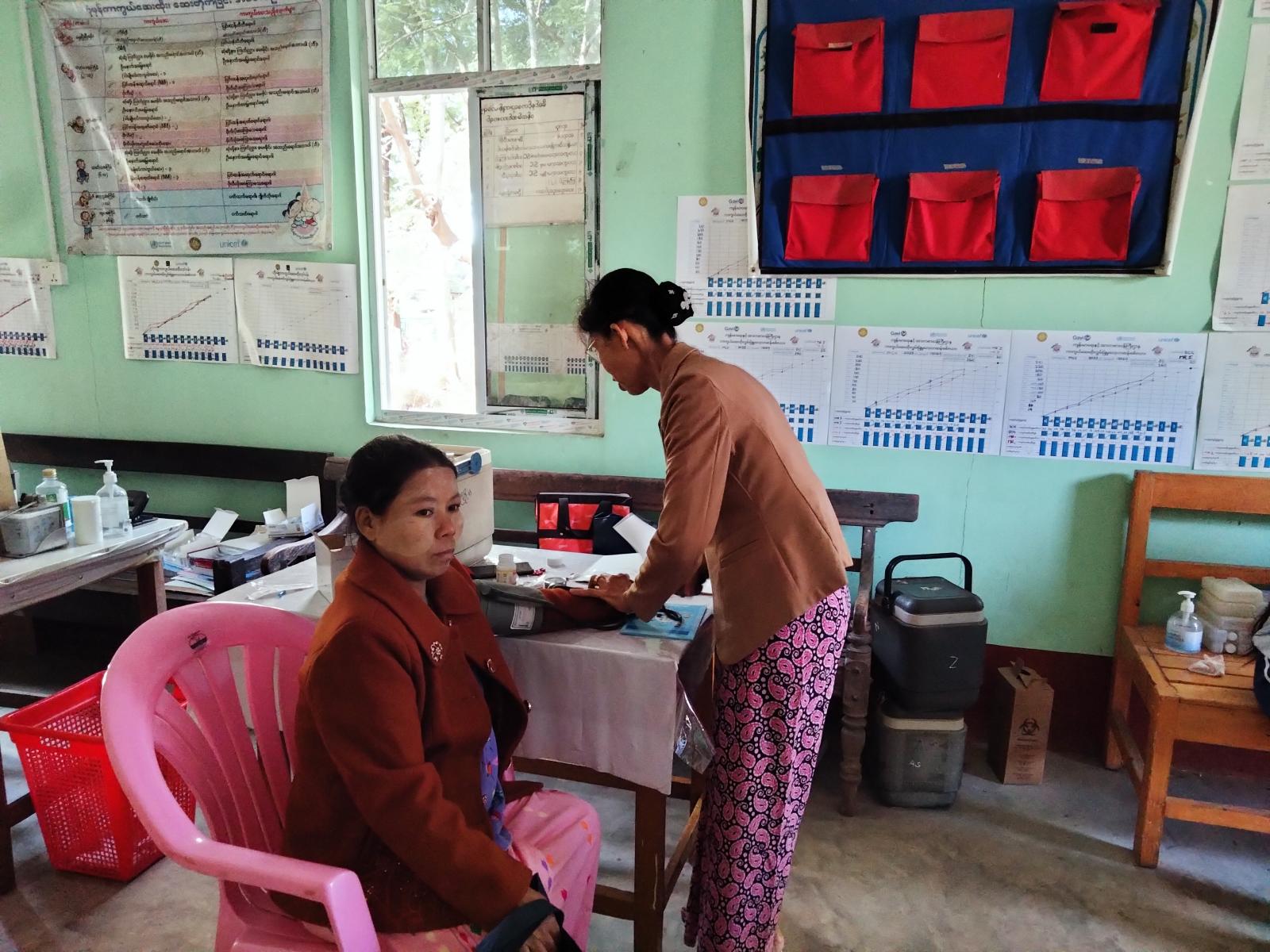 နတ်မောက်မြို့နယ်၌ ကိုယ်ဝန်ဆောင်မိခင်များအား အပတ်စဉ် တနင်္လာနေ့တိုင်း