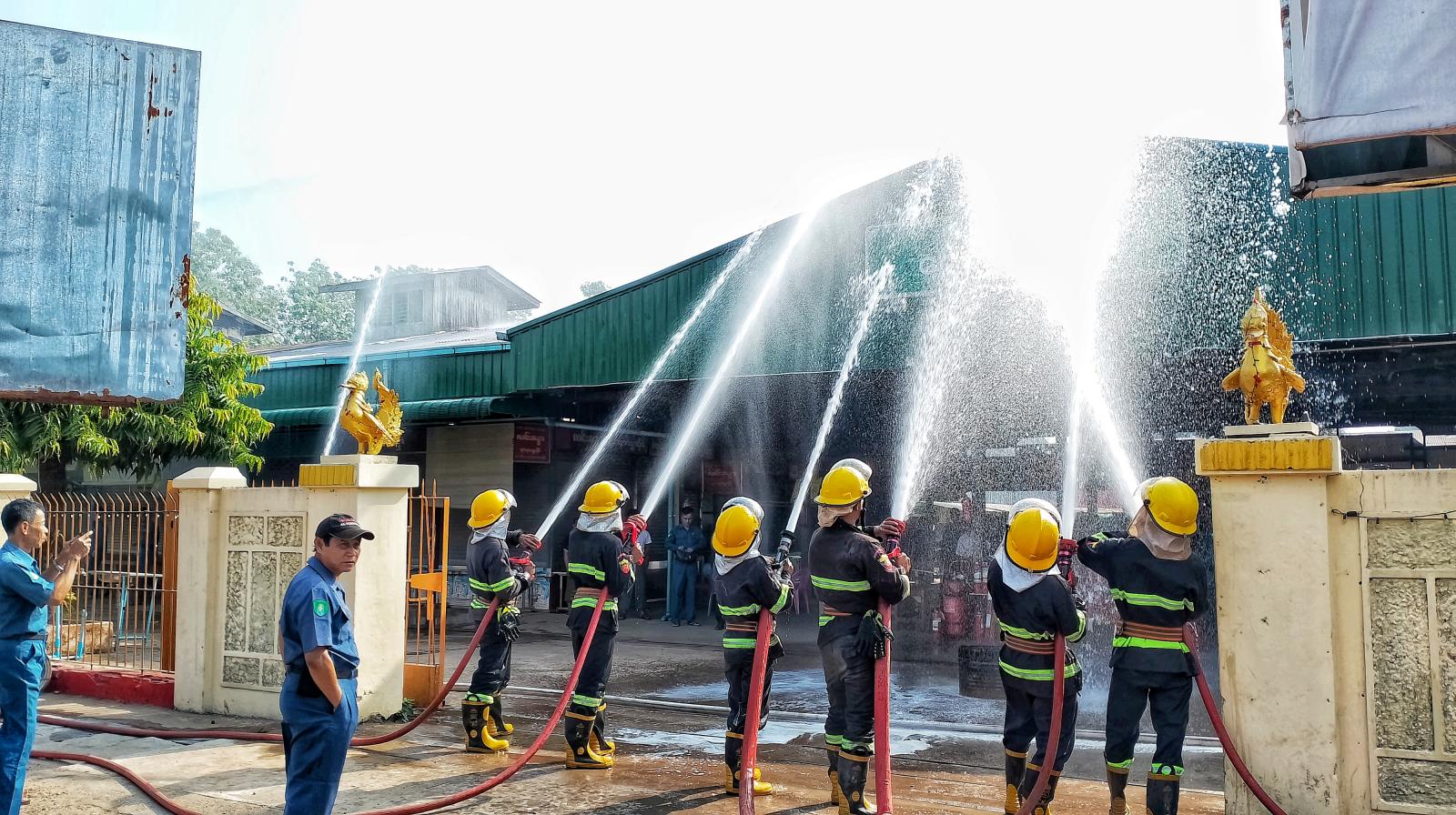 မုဒုံမြို့ ရွှေဟင်္သာစျေးကြီးတွင် မီးဘေးအန္တရာယ် ကြိုတင်ကာကွယ်ရေး ဇာတ