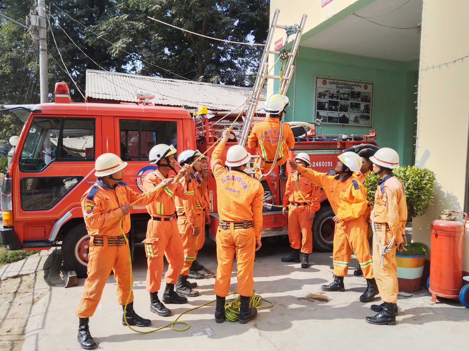 ညောင်ဦးမြို့နယ် မီးသတ်ဦးစီးဌာနနှင့် နယ်မြေမီးသတ်စခန်းများမှ မီးသတ်တပ်ဖ