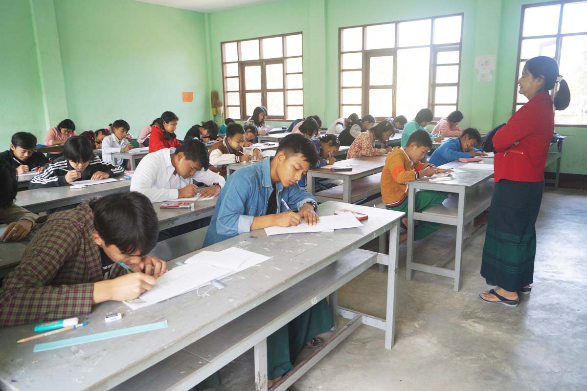 ငါန်းဇွန်မြို့ အ ထ က၌ ၇၇ နှစ်မြောက် ပြည်ထောင်စုနေ့အထိမ်းအမှတ်အကြို