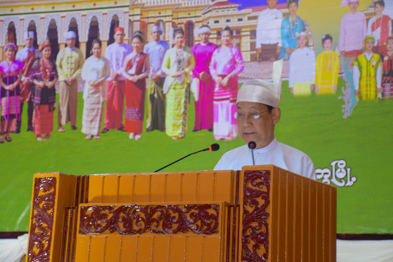နိုင်ငံတော်စီမံအုပ်ချုပ်ရေးကောင်စီအဖွဲ့ဝင် ဒေါက်တာဘရွှေ စစ်တွေမြို့၌ က