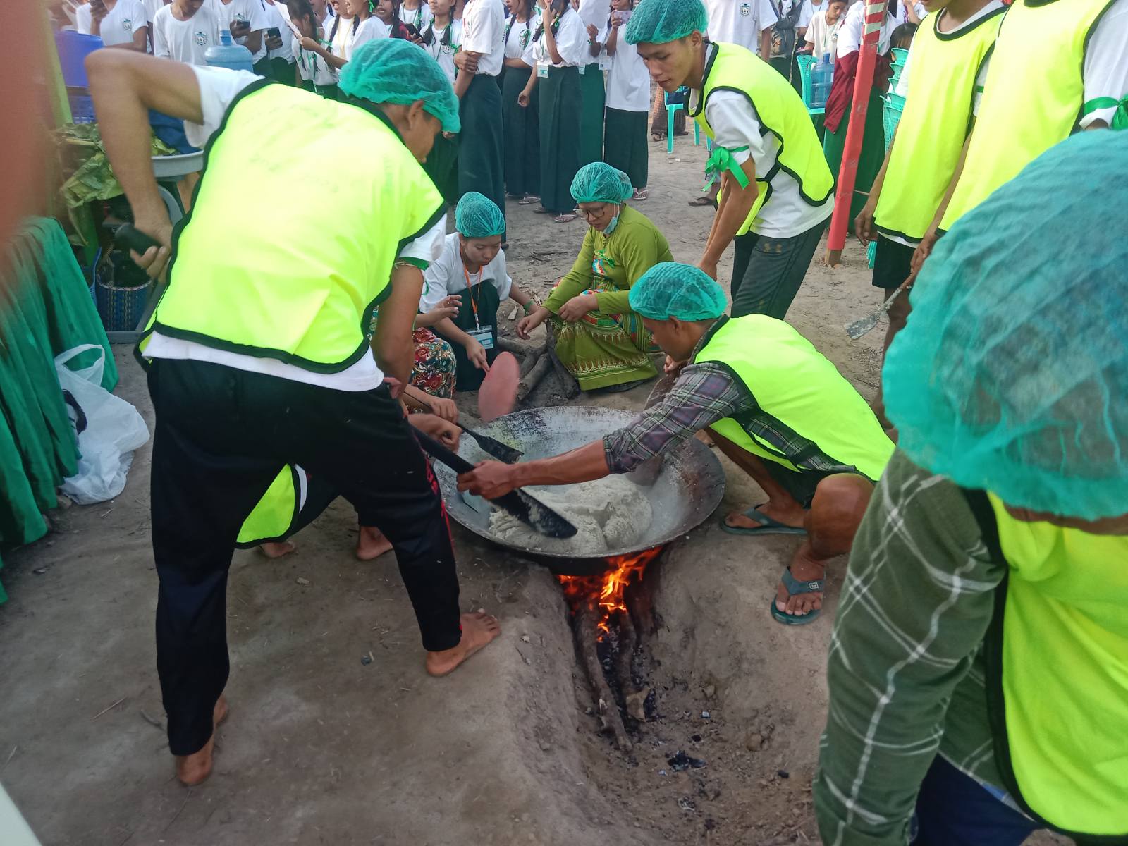 လှည်းကူးပညာရေးဒီဂရီကောလိပ်၌ ၇၇ နှစ်မြောက် ပြည်ထောင်စုနေ့အထိမ်းအမှတ် မ