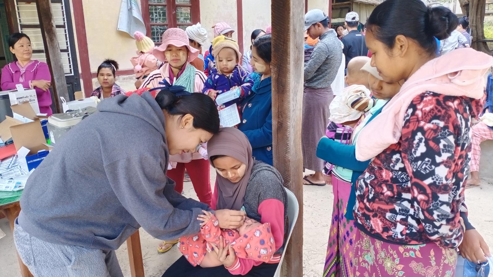 ကန့်ဘလူမြို့နယ်၌ အသက် ၂ နှစ်အောက် ကလေးငယ်များနှင့် ကိုယ်ဝန်ဆောင်မိခင်မ