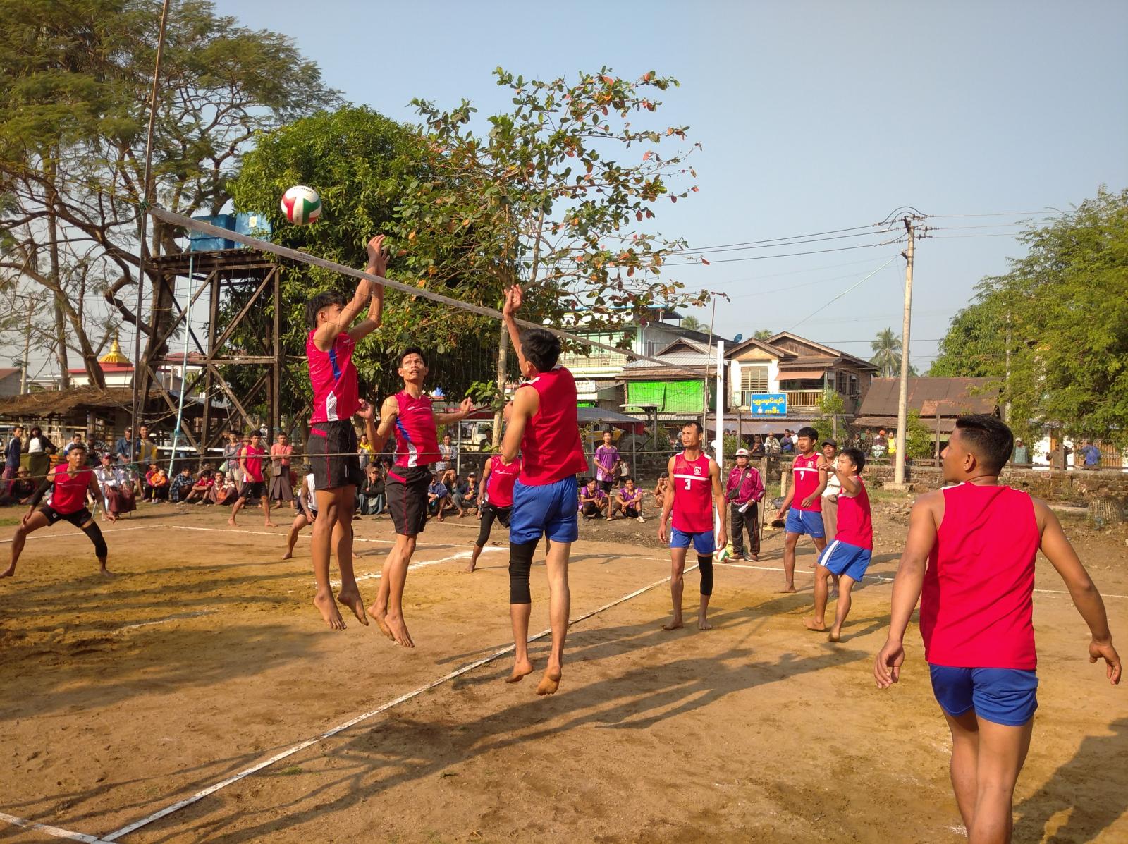 ရွှေကျင်မြို့တွင် ၇၇ နှစ်မြောက် ပြည်ထောင်စုနေ့အထိမ်းအမှတ် ဘော်လီဘောပြိုင်ပွဲနှင့်ပိုက်ကျော်ခြင