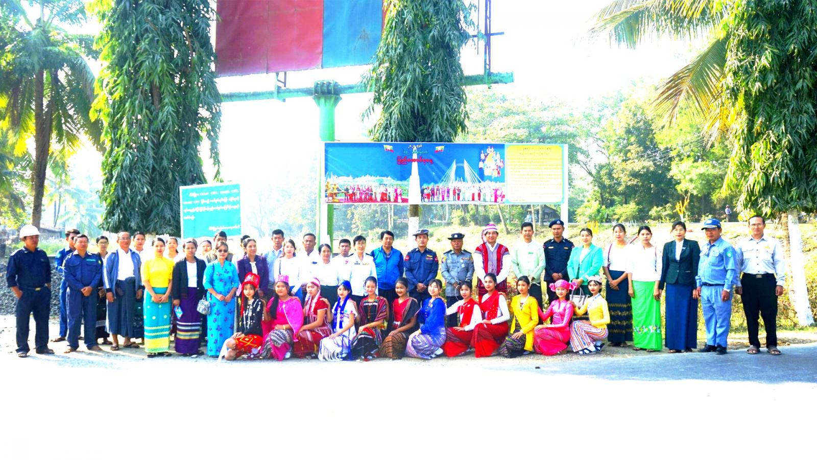 အိမ်မဲမြို့နယ်တွင် ၇၇ နှစ်မြောက်ပြည်ထောင်စုနေ့အထိမ်းအမှတ် ဗီနိုင