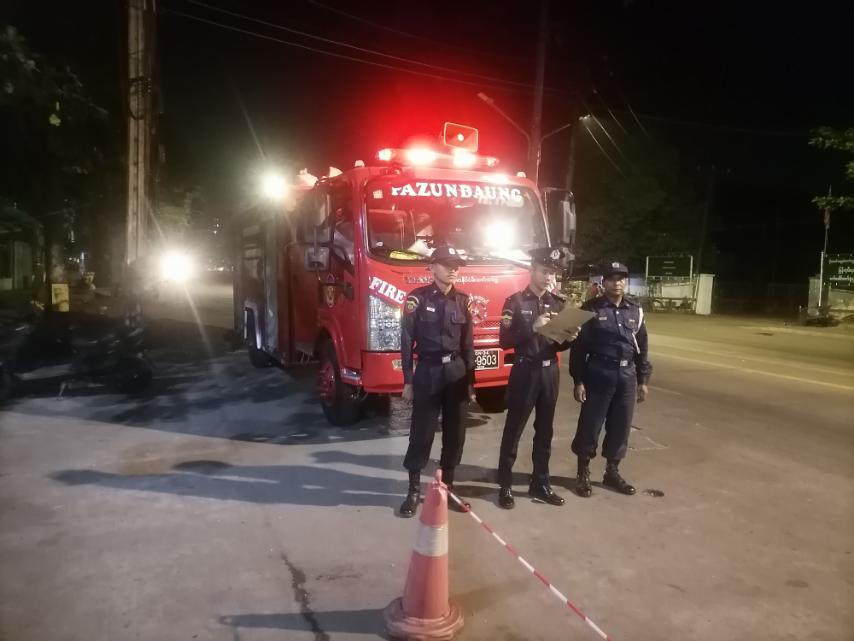ပုဇွန်တောင်မြို့နယ် မီးသတ်ဦးစီးဌာနမှ ရပ်ကွက်များအတွင်းလှည့်လည်၍ မီးဘေးက