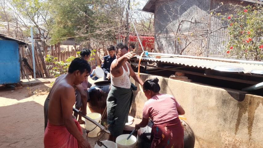 ငါ့သရောက်နယ်မြေမီးသတ်စခန်းမှ ဝက်လူးကျေးရွာသို့ သောက်သုံးရေ ၃၂၀၀ ဂါလံ လ
