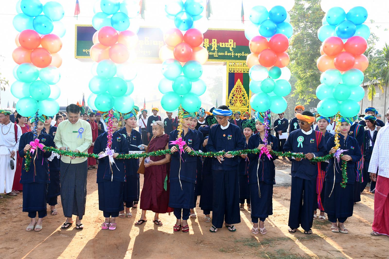 သထုံမြို့နယ်၌ ၇၅ နှစ်မြောက် စိန်ရတု ပအိုဝ်းအမျိုးသားနေ့ အခမ်းအနား ပြည