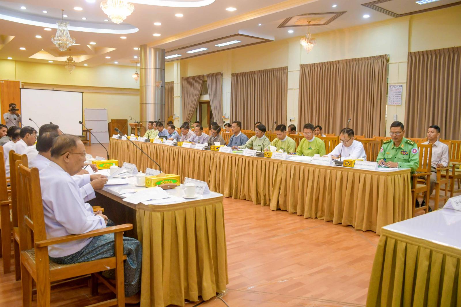 ရခိုင်ပြည်နယ်ဝန်ကြီးချုပ် ဦးထိန်လင်း သာသနာတော်ဆိုင်ရာ ဘွဲ့တံဆိပ်တော် ဆက်ကပ်ပူဇော်ပွဲ အခမ်းအနားန